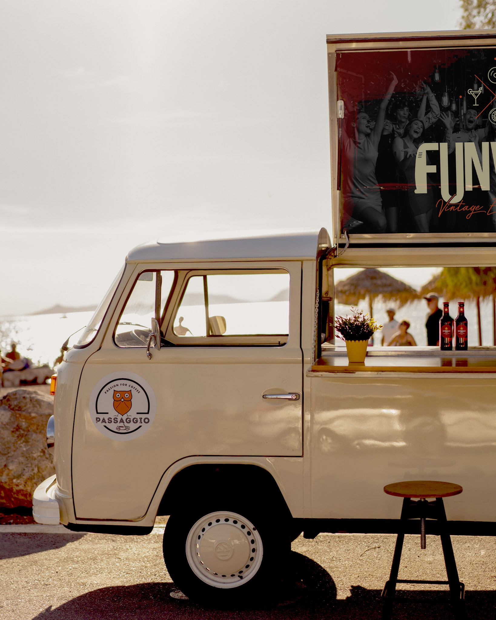 FUNVAN - Vintage T2 vans για κάθε είδους event, party, promotion κλπ.